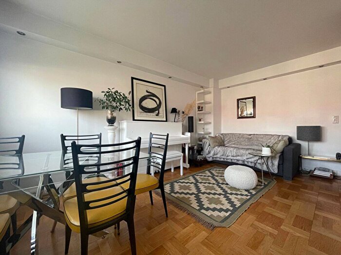 Appartement à louer - Pasteur-Rousseau, Fontenay-sous-Bois - 2 pièces - 1 chambre