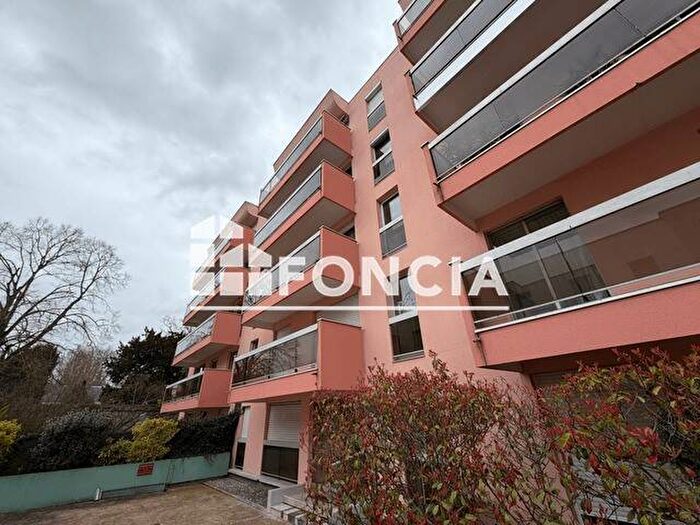 Appartement à louer - Sud Ville, Chartres - 3 pièces - 2 chambres