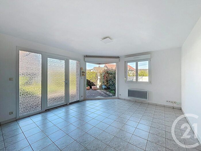 Appartement à louer - Mathay - 3 pièces - 2 chambres