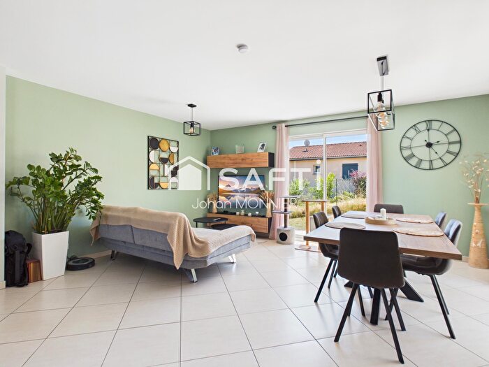 Maison 5 pièces à Pouilly-le-Monial, à vendre