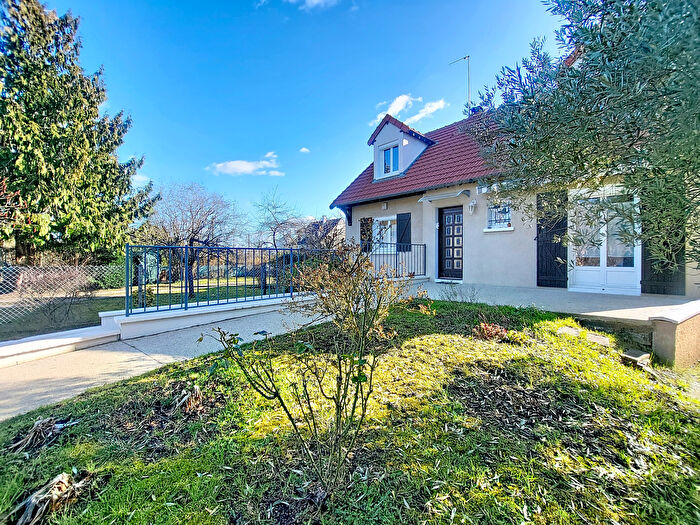 Maison à vendre - Le Mée-sur-Seine - 5 pièces - 3 chambres