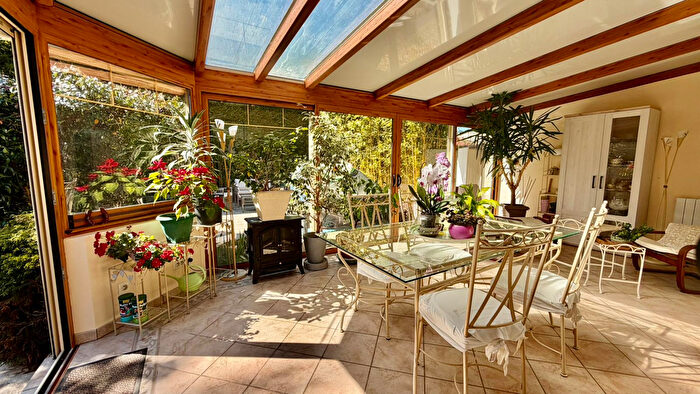 Maison à vendre - Luzarches - 7 pièces - 5 chambres