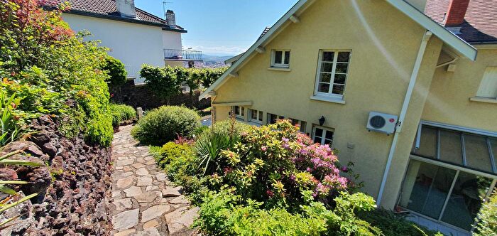 Maison 7 pièces à Chamalières, Hauteurs de Chamalières, Les Savarounes, à louer