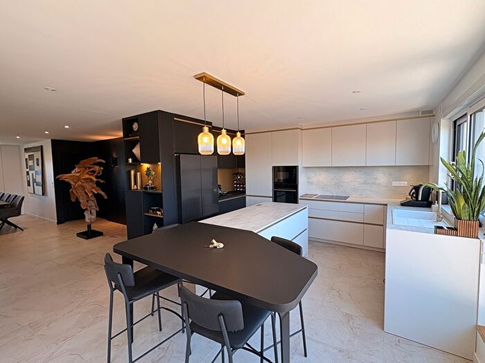 Appartement 5 pièces à vendre à Lille, Centre-ville, Euralille