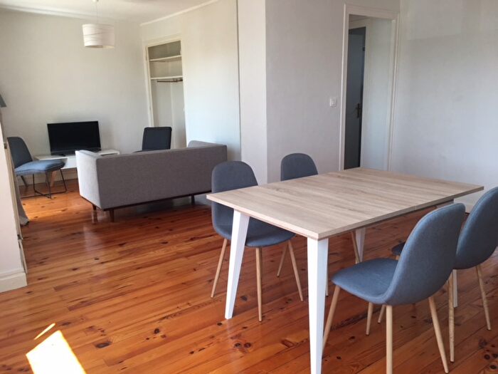 Appartement à louer - Caluire-et-Cuire, Cuire-le-bas, Cuire-le-Haut - 3 pièces - 2 chambres