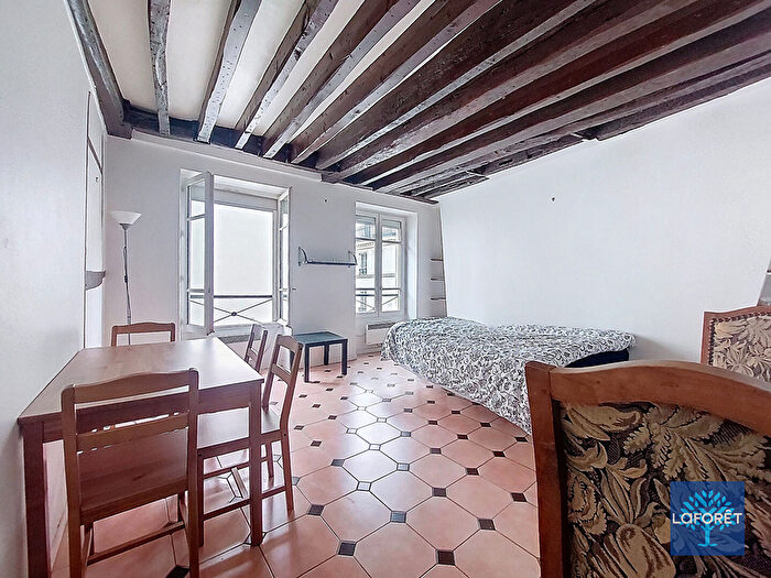 Appartement à louer - Paris e , Saint-Gervais - 1 pièce