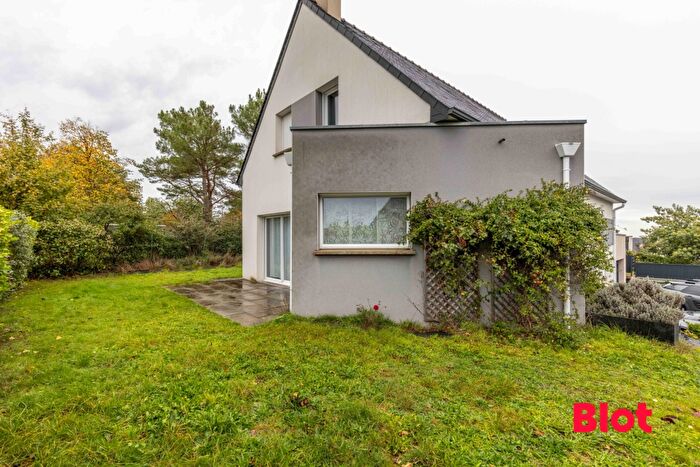 Maison à vendre - Saint-Thurial - 6 pièces - 5 chambres