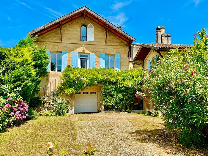 Maison 8 pièces à Saint-André-de-Cubzac, à vendre