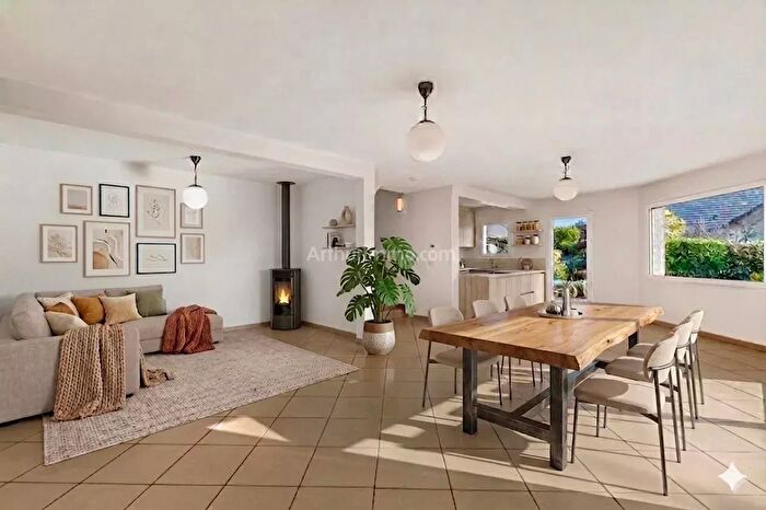 Maison 8 pièces à Brison-Saint-Innocent, à vendre