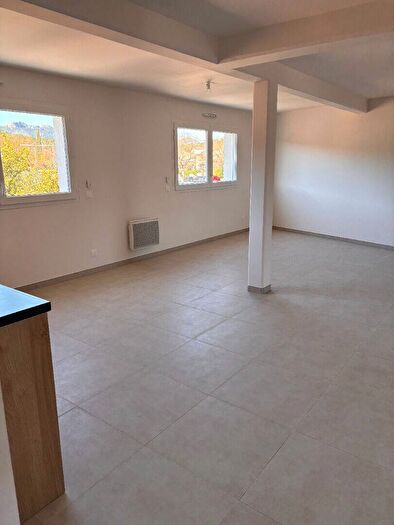 Appartement à louer - La Bouilladisse - 3 pièces - 2 chambres