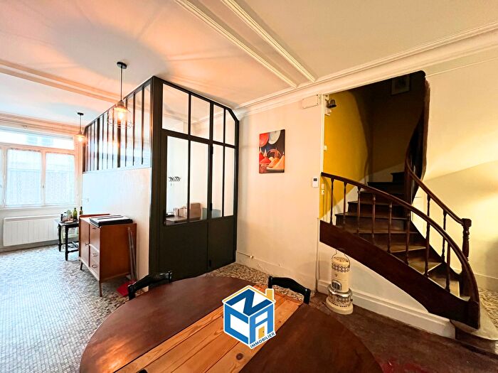 Maison à vendre - Sainte-Maure-de-Touraine - 6 pièces - 5 chambres