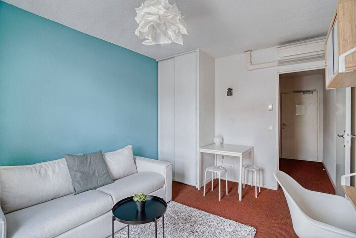 Trois Quartiers-Centre Ville, Poitiers : Appartement 1 pièce à louer