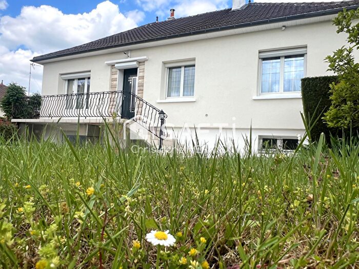 Maison 7 pièces à vendre à Dangé-Saint-Romain