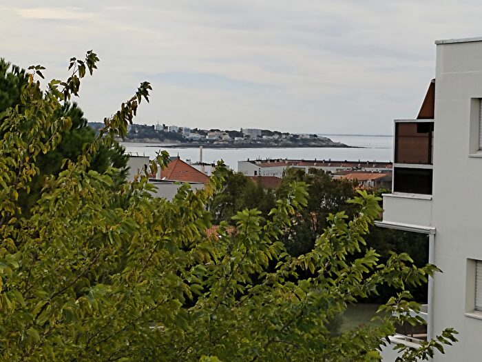 Royan, Saint-Pierre : Appartement 3 pièces à vendre