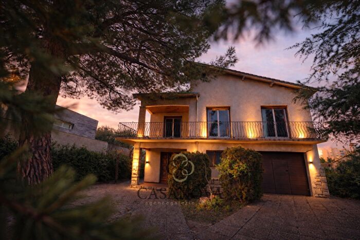 Maison à vendre - Frontignan, La Ville - 8 pièces - 3 chambres