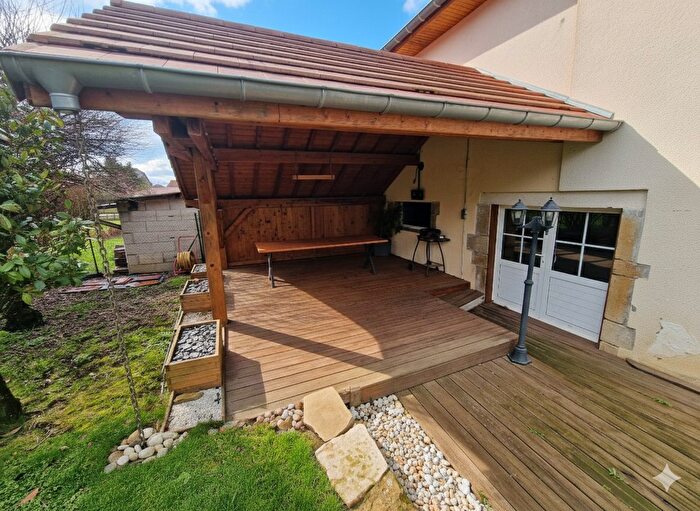 Maison 11 pièces à Saulx, à vendre