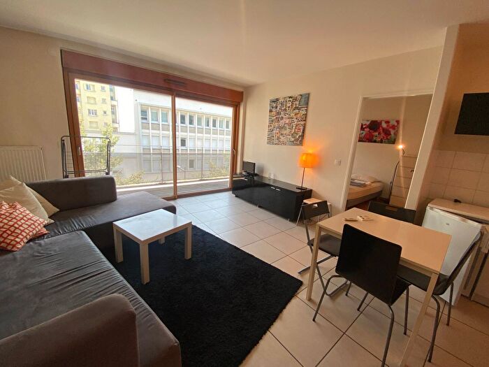 Appartement à louer - Championnet-Caserne de Bonne, Grenoble - 2 pièces - 1 chambre