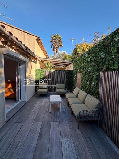 Maison à louer - La Ciotat, Groupède, Le Pin de la Fade, Saint-Loup - 3 pièces - 2 chambres