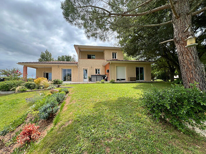 Maison 6 pièces à vendre à Caussade