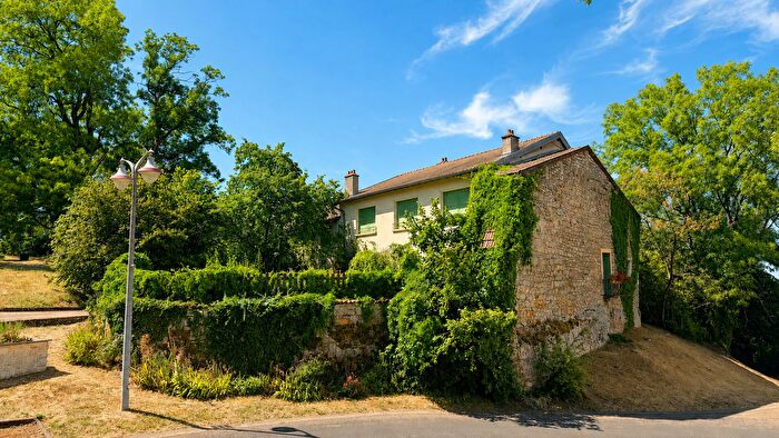 Mousson - Maison 8 pièces à vendre