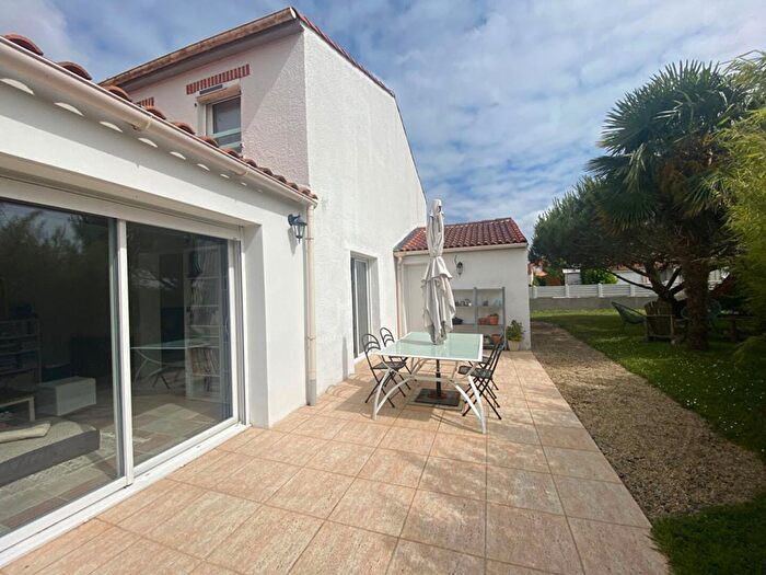 Maison 6 pièces à Sainte-Pazanne, à vendre