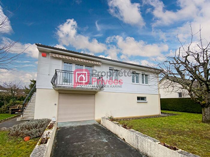 Maison à vendre - Villeneuve-lArchevêque - 4 pièces - 3 chambres