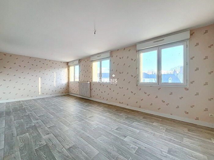 Pont-Hébert : Appartement 4 pièces à louer
