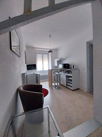 Appartement à louer - Sud, Saint-Yrieix-la-Perche - 2 pièces - 1 chambre
