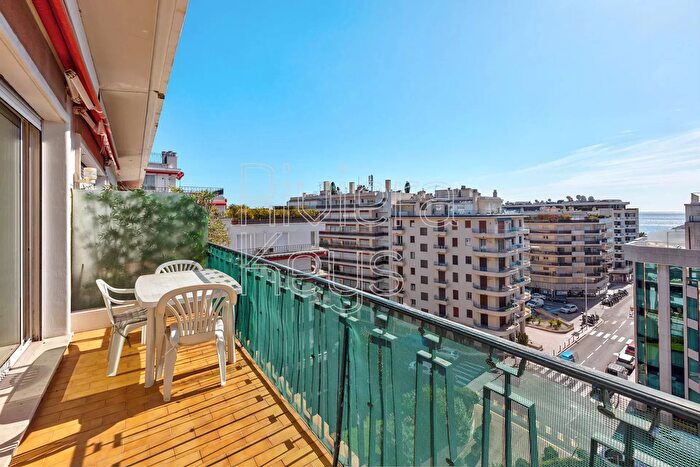 Appartement à vendre - Cannes, Centre-ville - 3 pièces - 2 chambres