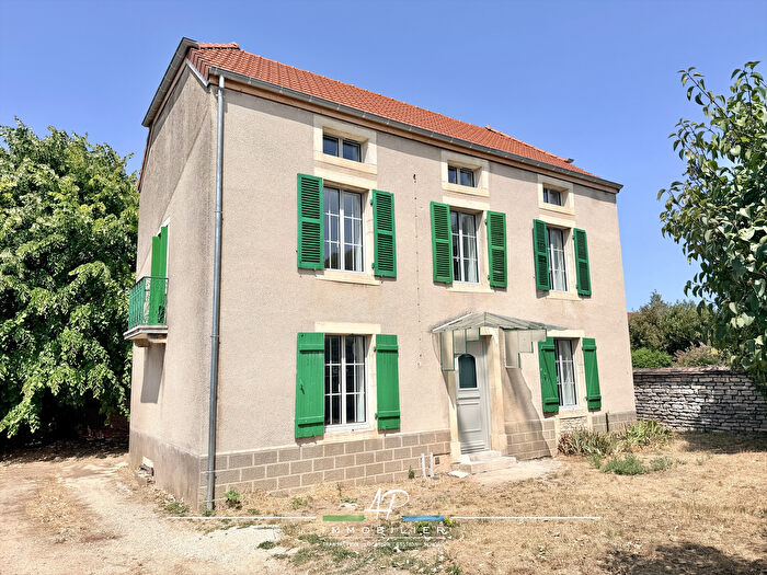 Asnières-lès-Dijon : Maison 8 pièces à vendre