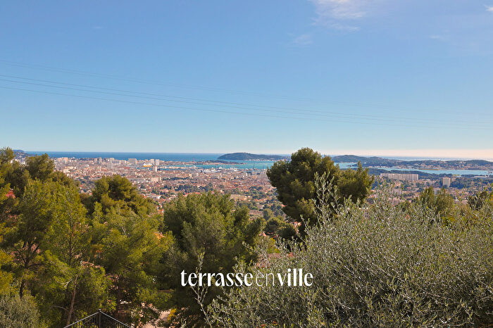 Maison à vendre - Toulon, La Chapelle, Saint-André - 5 pièces - 4 chambres