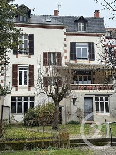 Maison 7 pièces à Montluçon, Centre-ville, Les Forges, à vendre