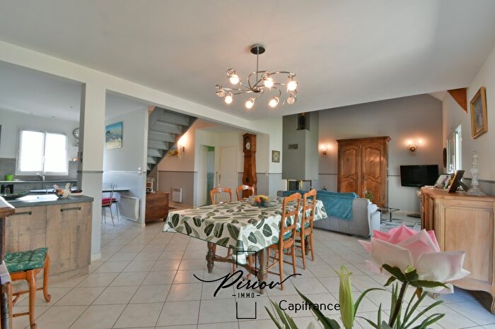 Maison à vendre - Saint-Georges-sur-Layon - 7 pièces - 3 chambres