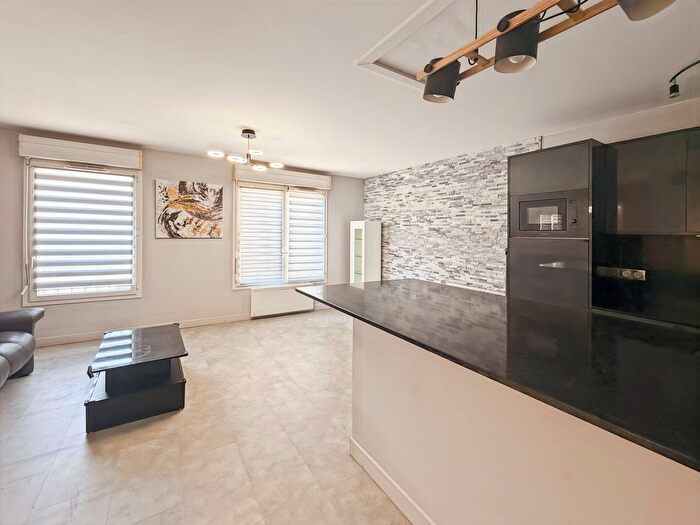Pressoir-Prompt-Bas Coudray, Corbeil-Essonnes : Appartement 2 pièces à louer