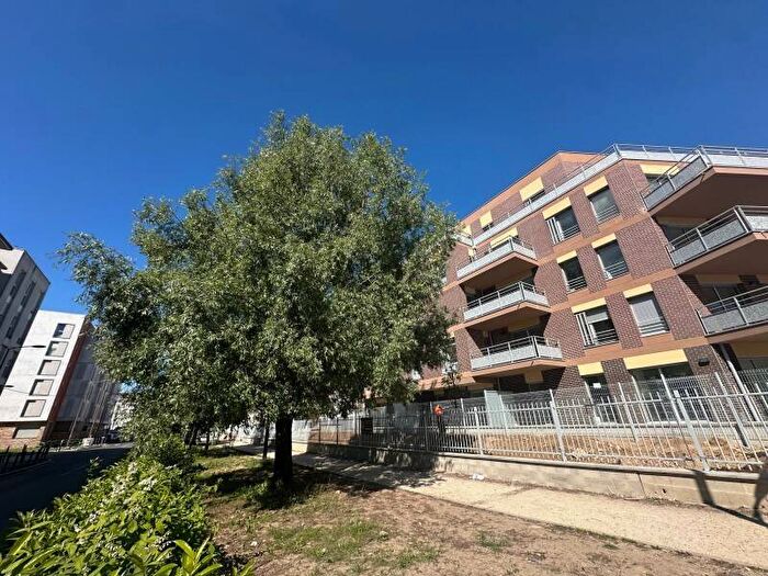 Appartement à louer - Frédéric Ladrette-Fernand Lindet, Clichy-sous-Bois - 5 pièces - 4 chambres