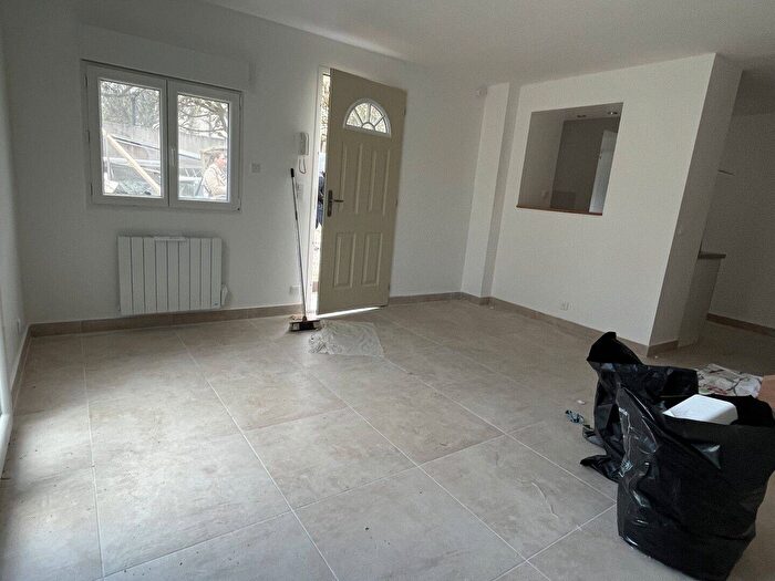 Appartement à louer - Roissy-en-Brie - 2 pièces - 1 chambre