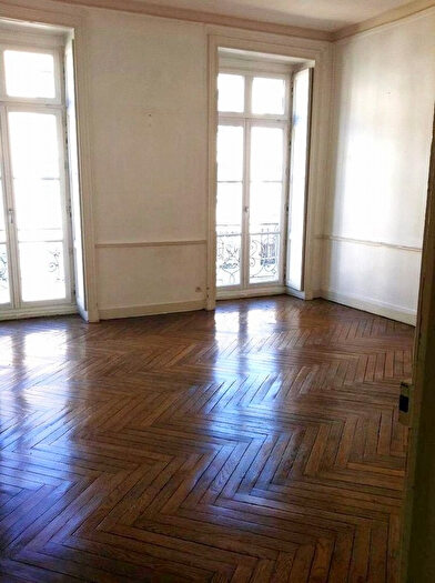 Appartement 4 pièces à Nantes, Centre-ville, à louer