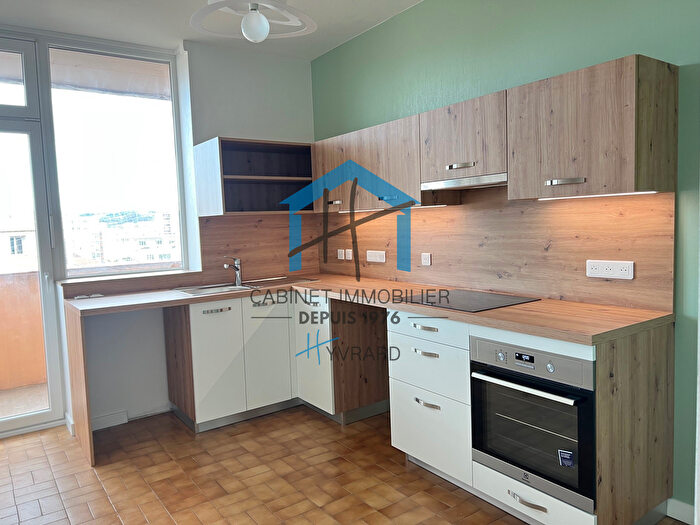 Appartement à louer - Saint-Étienne, La Terrasse, Bel Air, Bergson, Carnot - 4 pièces - 2 chambres