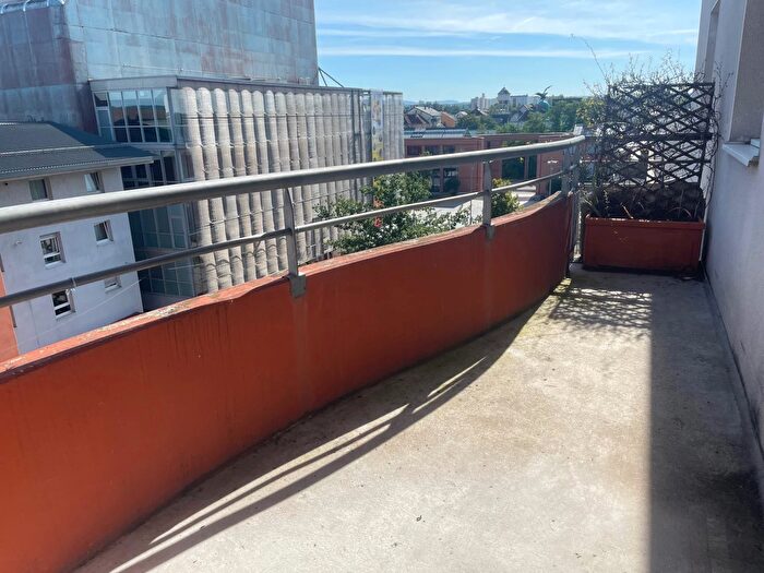 Appartement à vendre - Saint-Louis, Centre-ville - 3 pièces - 2 chambres