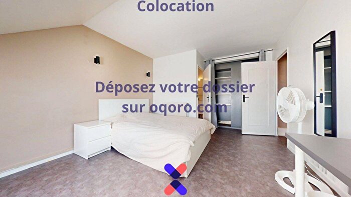 Canal, Évry-Courcouronnes : Appartement 4 pièces à louer