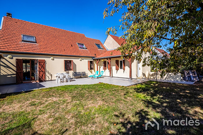 Le Mesnil-Aubry : Maison 7 pièces à vendre