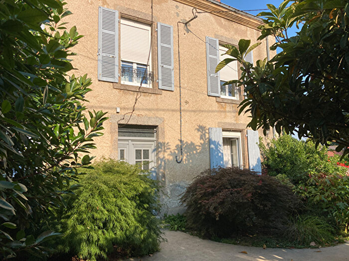 Maison 8 pièces à vendre - Breuil-Barret
