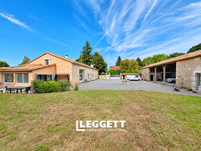 Maison 7 pièces à vendre - Chef-Boutonne