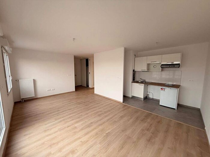 Appartement à louer - Cheminots-Acacias-Faubourg de Lille, Valenciennes - 2 pièces - 1 chambre