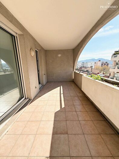 Appartement à louer - Marseille ème arrondissement - 3 pièces - 2 chambres