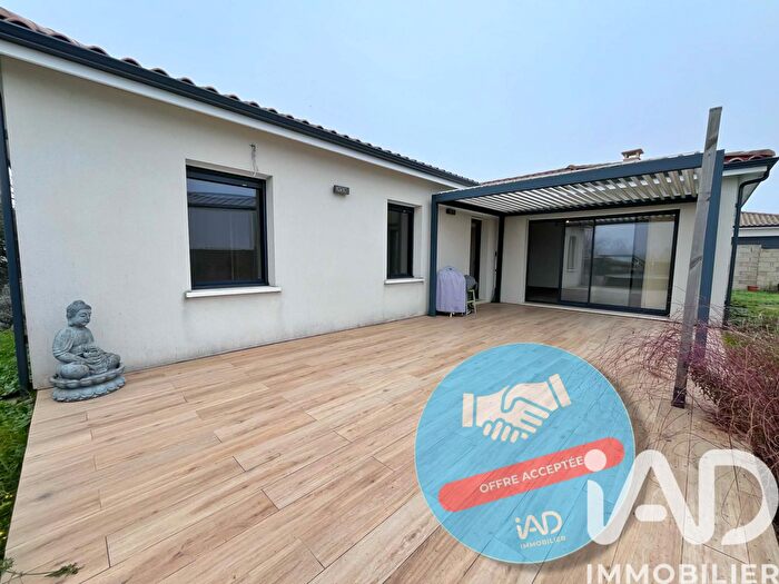 Maison à vendre - Loupes - 5 pièces - 4 chambres