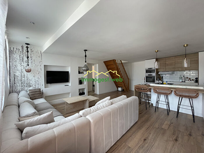 Appartement à vendre - Le Mesnil-en-Thelle - 4 pièces - 3 chambres