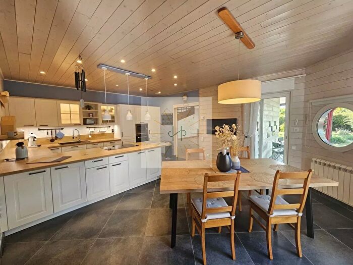 Maison à vendre - Montélimar - 7 pièces - 4 chambres