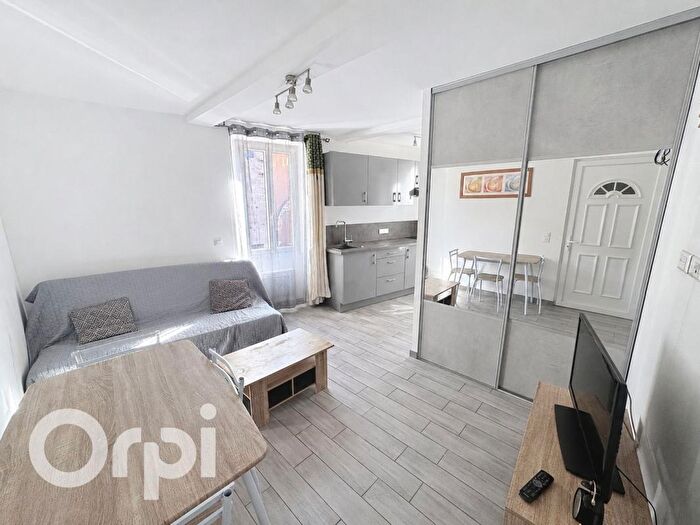 Appartement 1 pièce à Roquebrune-sur-Argens, Village, à vendre