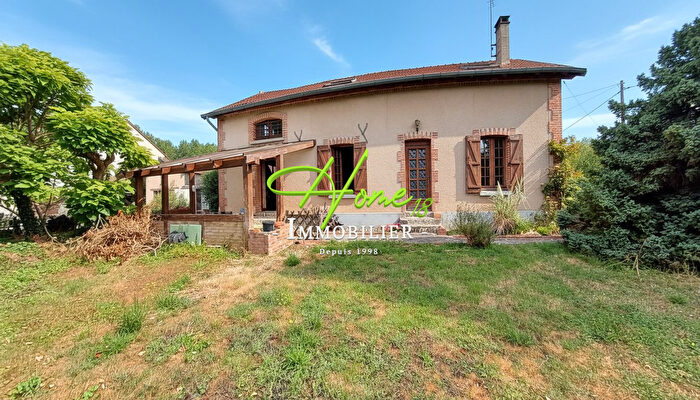 Saint-Germain-du-Puy : Maison 6 pièces à vendre